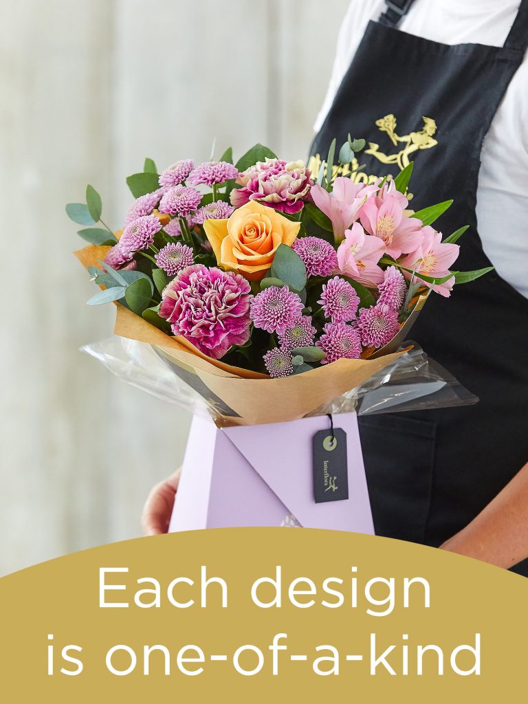 Gift box made with seasonal flowers - The Blooming Garden